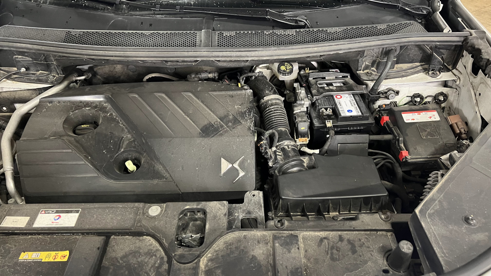 Замена аккумулятора на DS7 2.0HDI (или что такое AGM) — DS 7 Crossback, 2 л, 2019 года ...