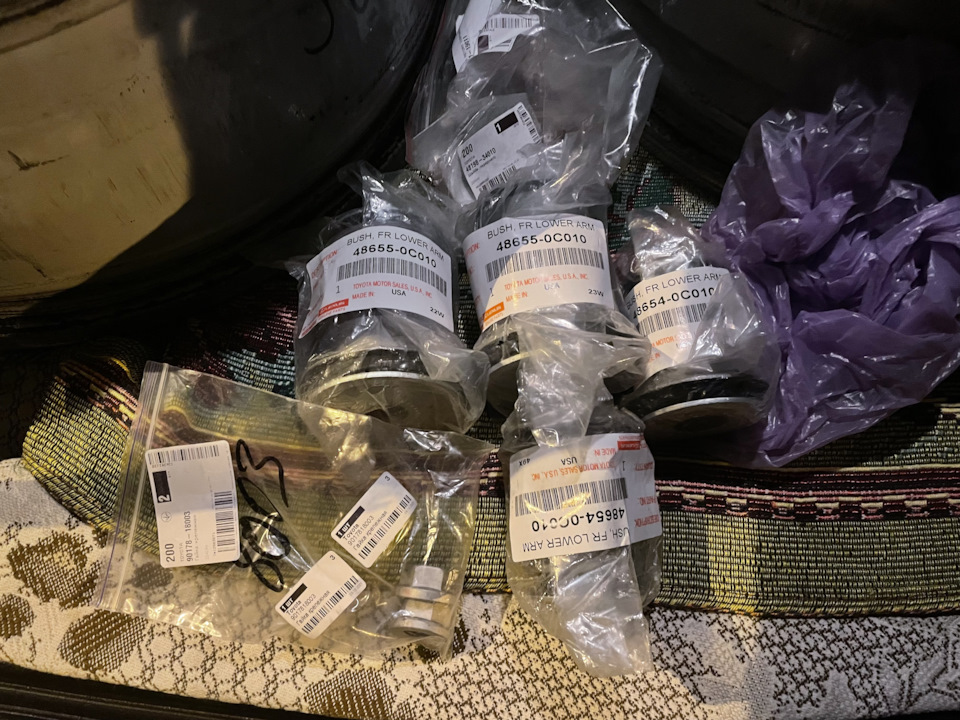 Замена шаровых и развальных болтов — Toyota Sequoia (2G), 5,7 л, 2008 ...