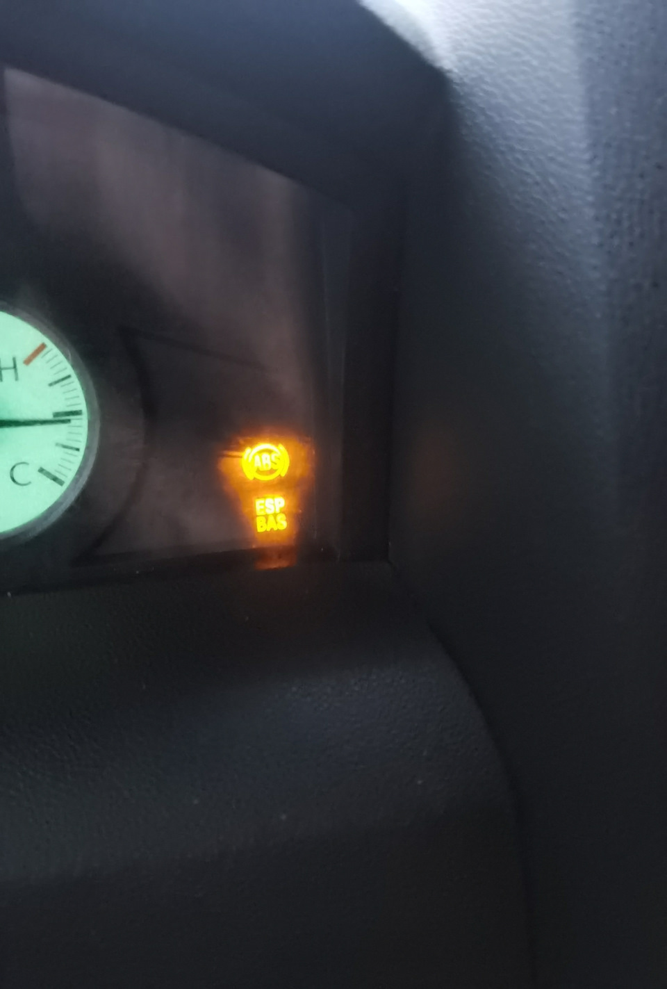 Ошибка abs epc bas — Chrysler 300C (1G), 2,7 л, 2008 года | поломка | DRIVE2