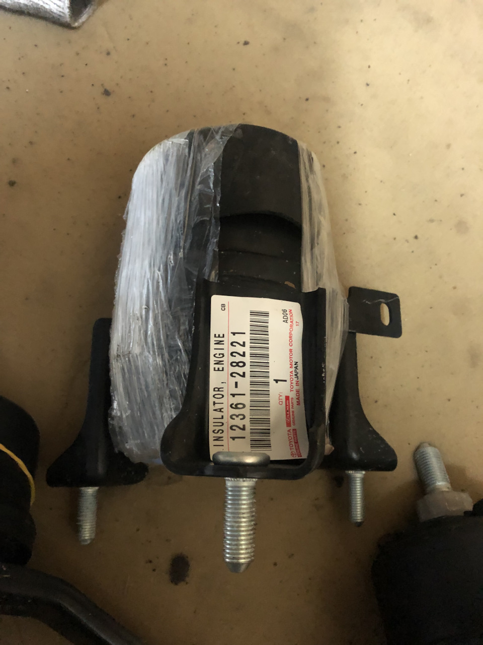 1236128221 ОПОРА ДВИГАТЕЛЯ ПЕРЕДНЯЯ TOYOTA CAMRY (06-11), LEXUS ES240 ...