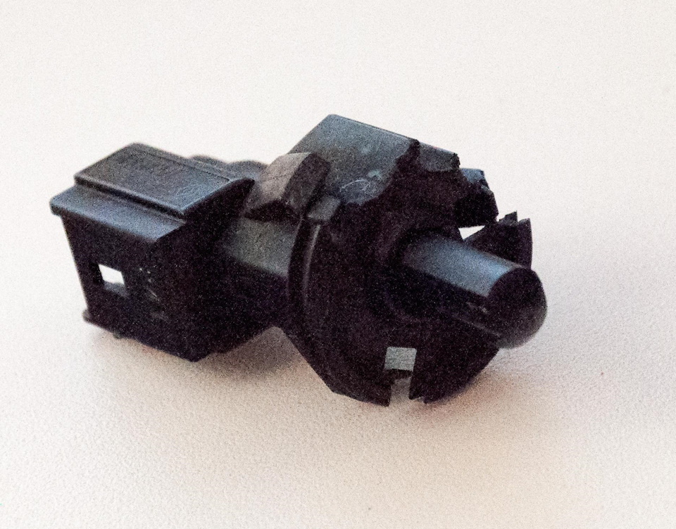 Датчик открытия дверей (концевик) Renault Scenic 1 F2. — Renault Scenic ...