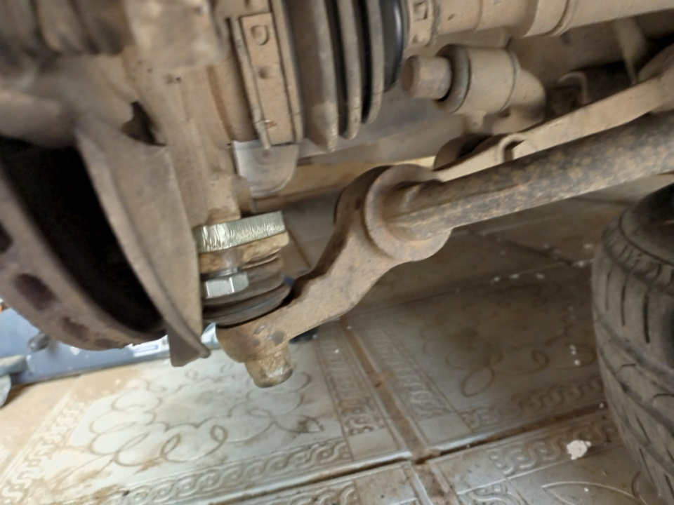 Проставки под шаровые на 1 см — Lada Гранта (1G), 1,6 л, 2015 года ...