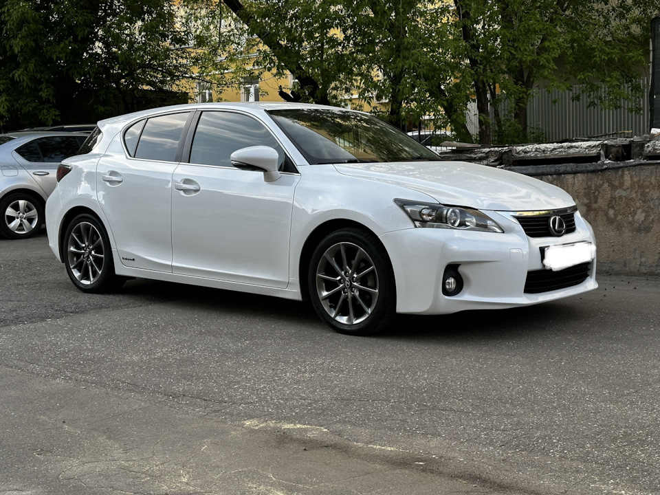 F Sport R17 + 225/45 — Lexus CT 200h, 1,8 л, 2011 года | колёсные диски | DRIVE2