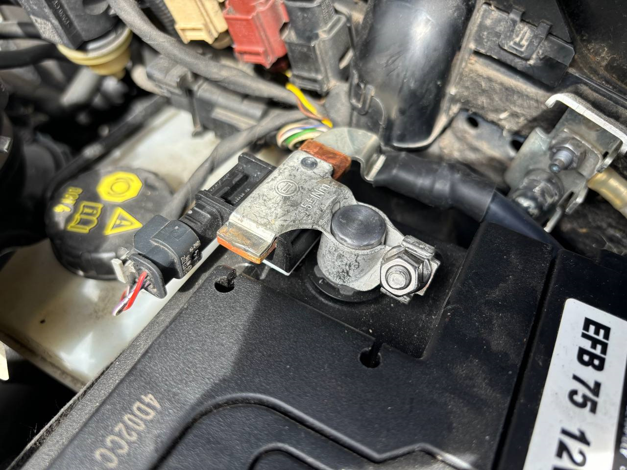 Конец аккуму или датчику? Star-stop нихт работен — Volkswagen Passat ...