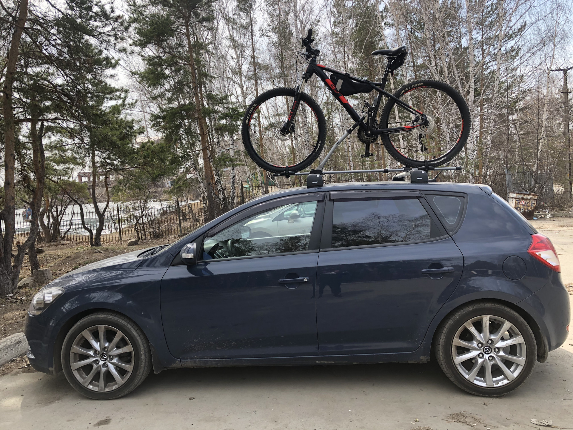 Крепления для велосипеда Thule FreeRide 532 — KIA Ceed (1G), 1,6 л ...