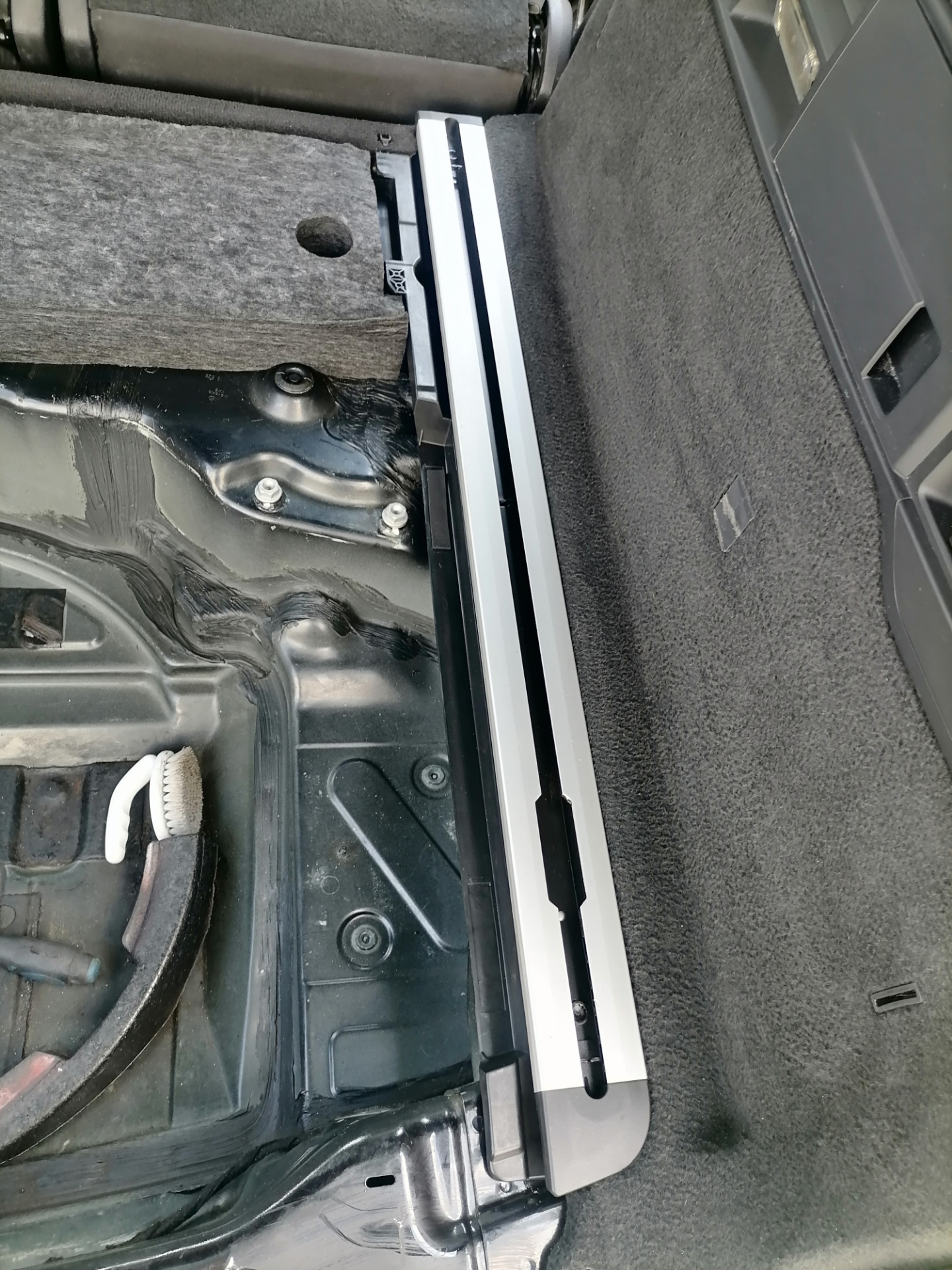 Система фиксации груза — Volkswagen Touareg (2G), 3 л, 2012 года ...