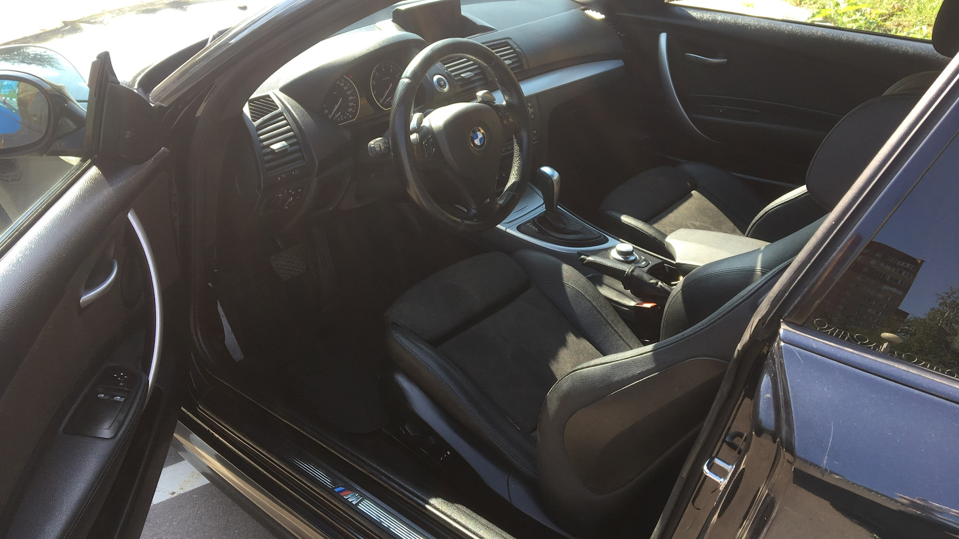 BMW 1 series (E81/E87) 3.0 бензиновый 2007 | 130i FullPack на DRIVE2