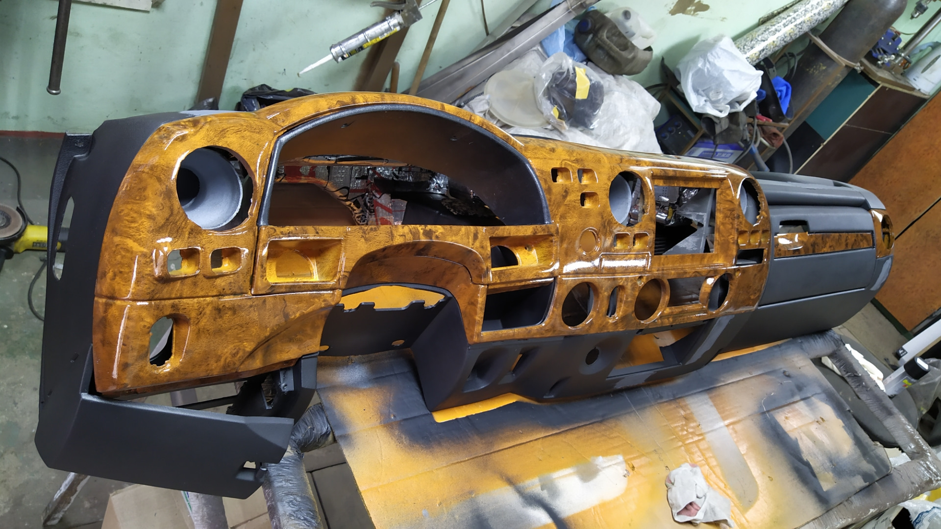 Замена тормозной трубки. — Mercedes-Benz T1, 3 л, 1988 года | своими ...