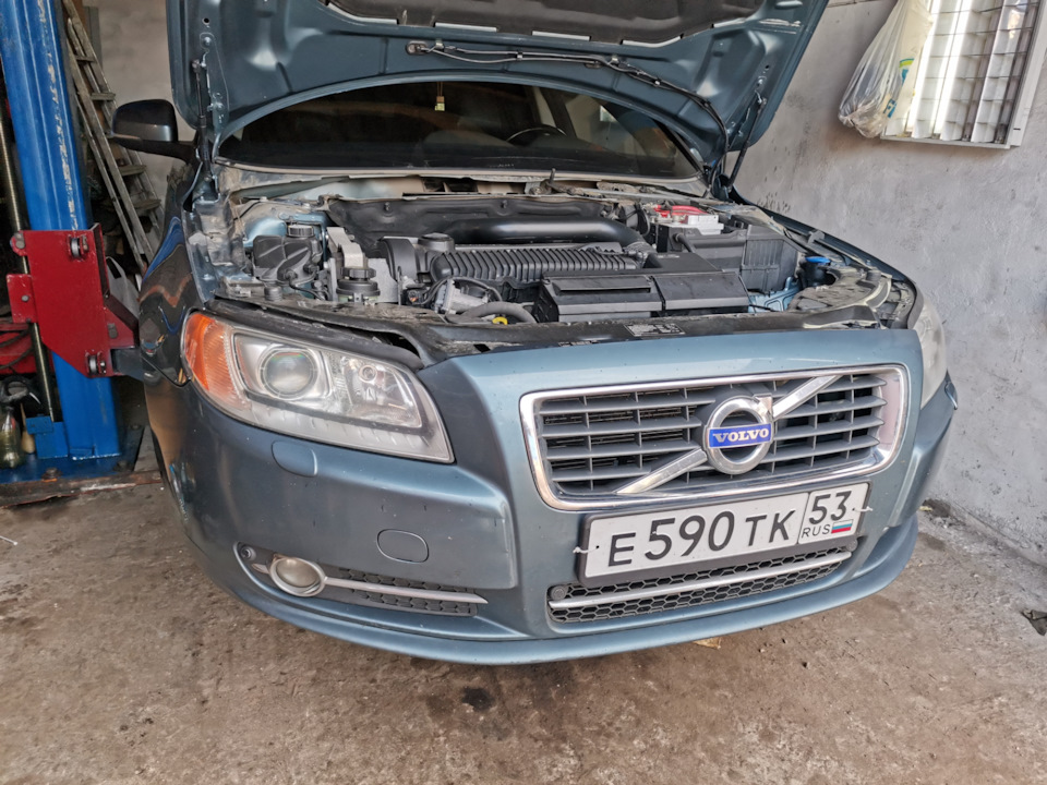 Замена передних амортизаторов и пружин — Volvo S80 (2G), 2,5 л, 2013 ...