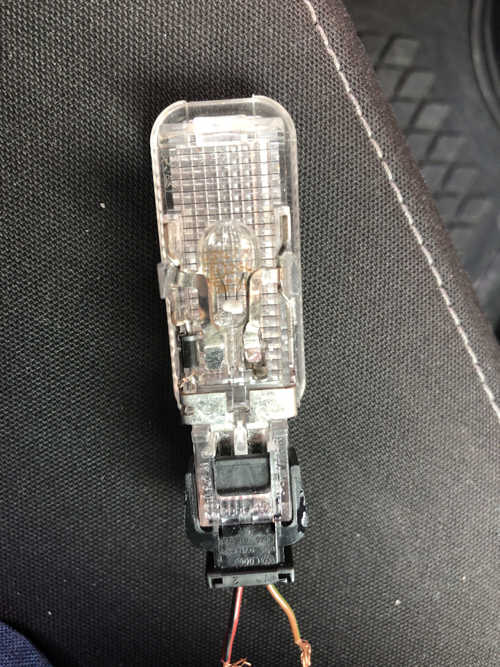 893971632 РАЗЬЕМ 2 PIN/GEHAEUSE VAG | Запчасти на DRIVE2