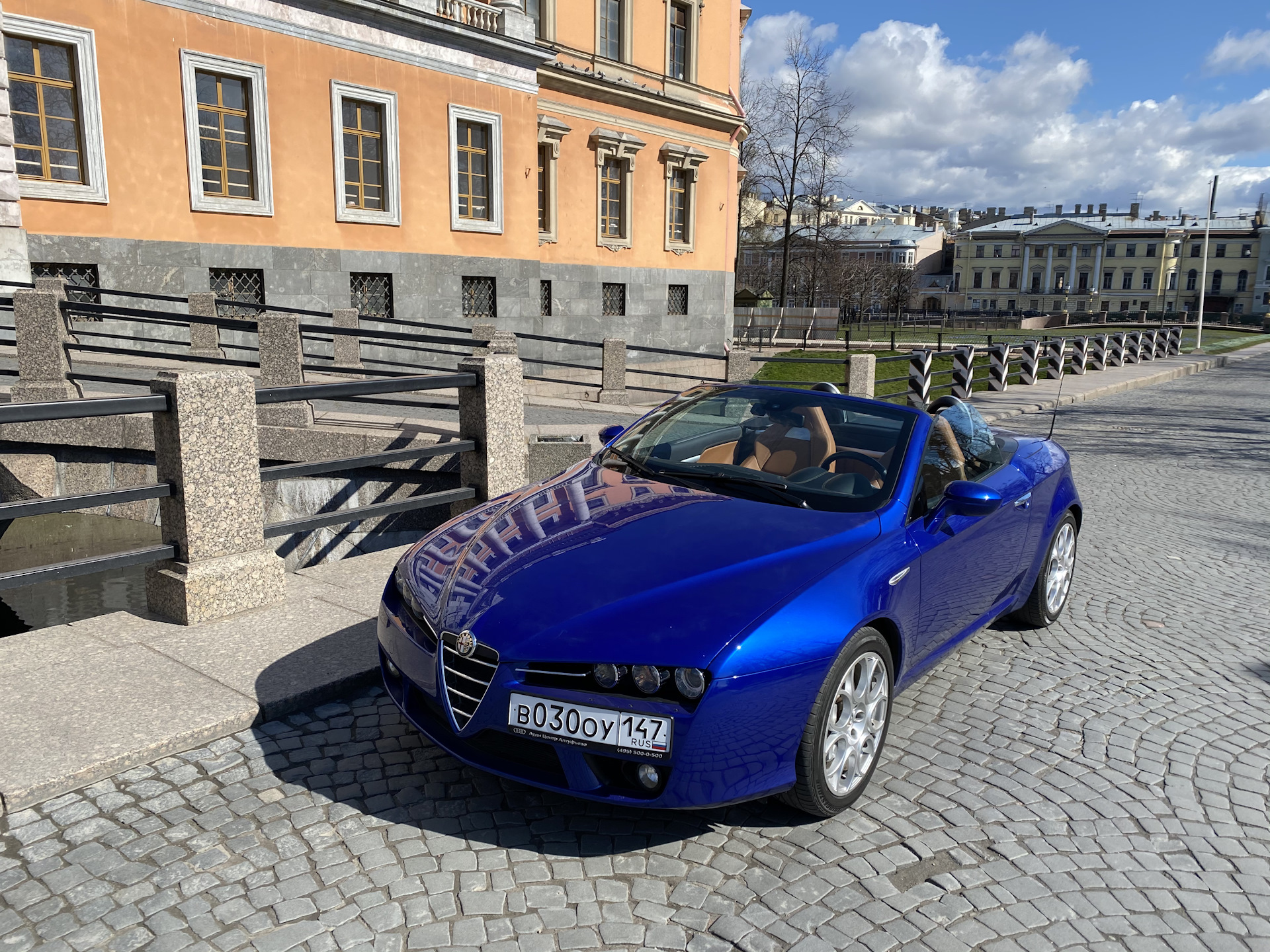 В естественной среде — Alfa Romeo Spider (939), 3,2 л, 2008 года ...