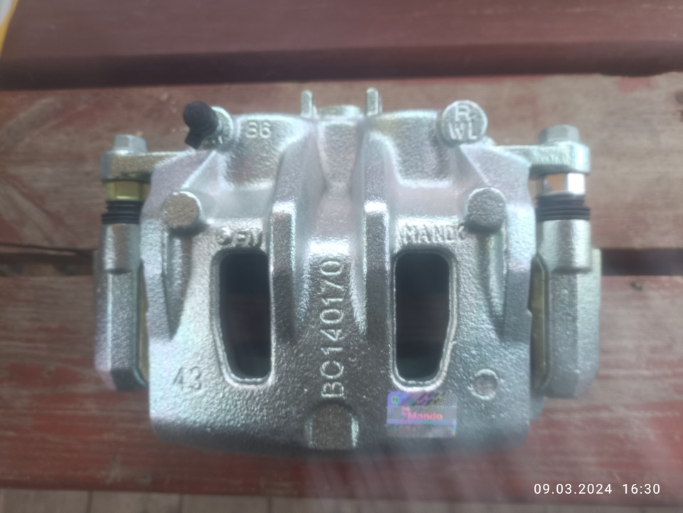 Замена передних суппортов в сборе. — SsangYong Actyon (2G), 2 л, 2012 ...