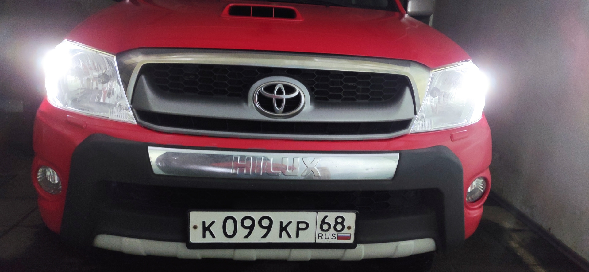 ДХО в зону поворотников MTF — Toyota Hilux (7G), 3 л, 2011 года ...