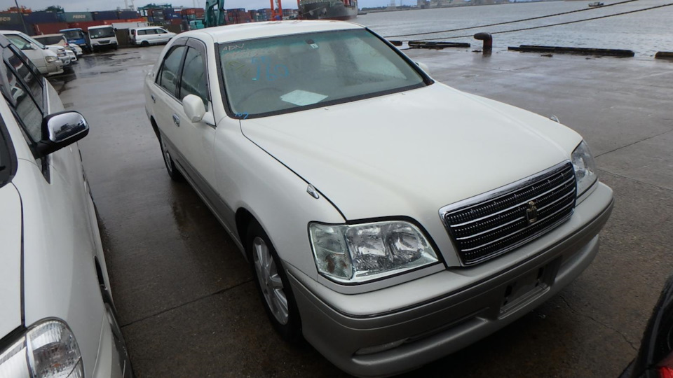 Toyota Crown JZS171 Royal Saloon Premium, ожидаем во Владивостоке 25.10 ...