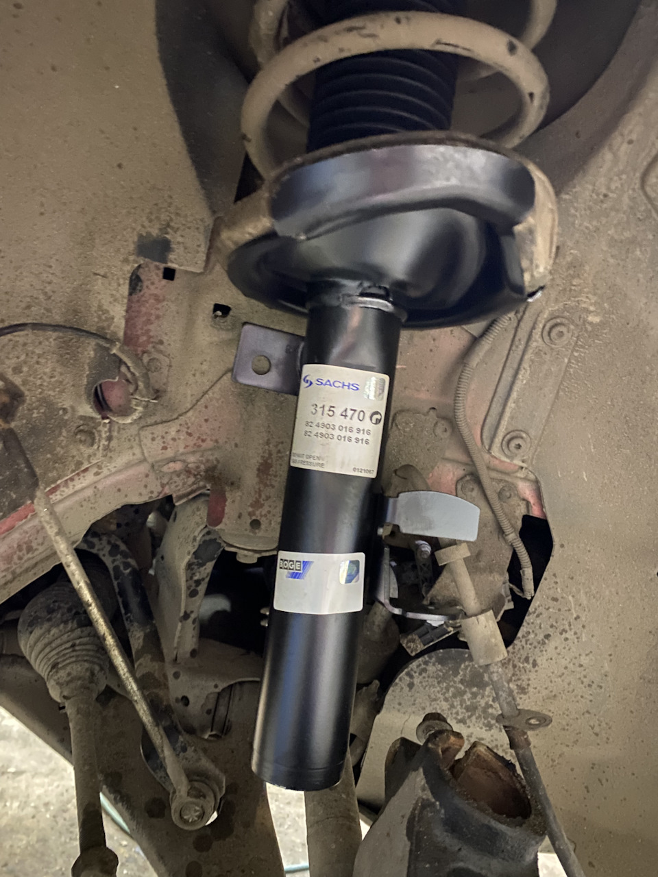 315470 Амортизатор (справа) для FORD SACHS | Запчасти на DRIVE2