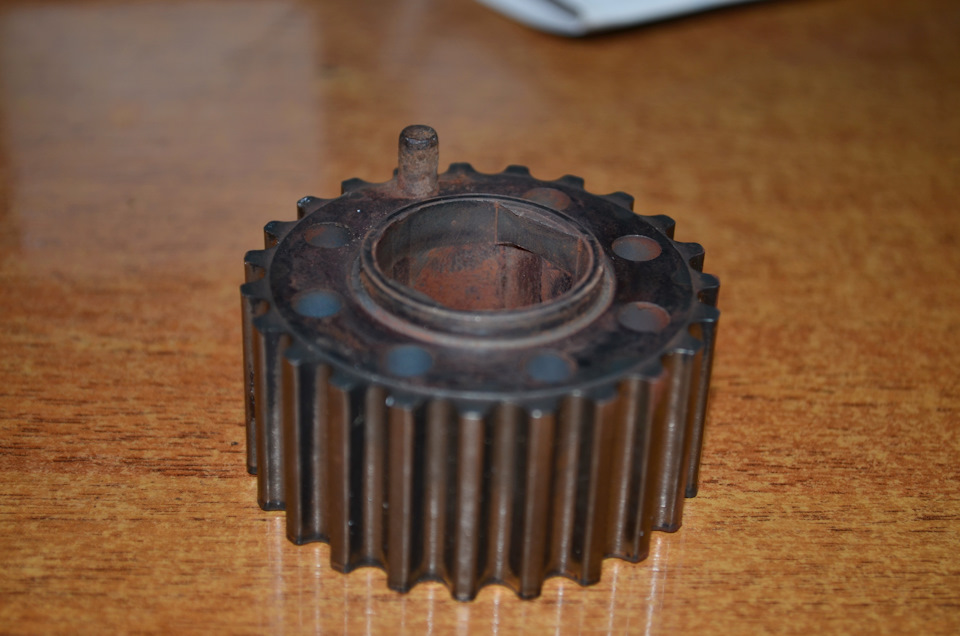 Правильные сальники распредвалов — Renault Duster (1G), 2 л, 2014 года ...