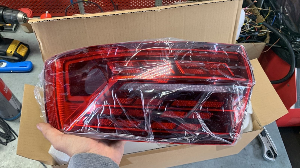 Задние фонари с динамическим поворотником — Volkswagen Jetta VII, 2 л ...