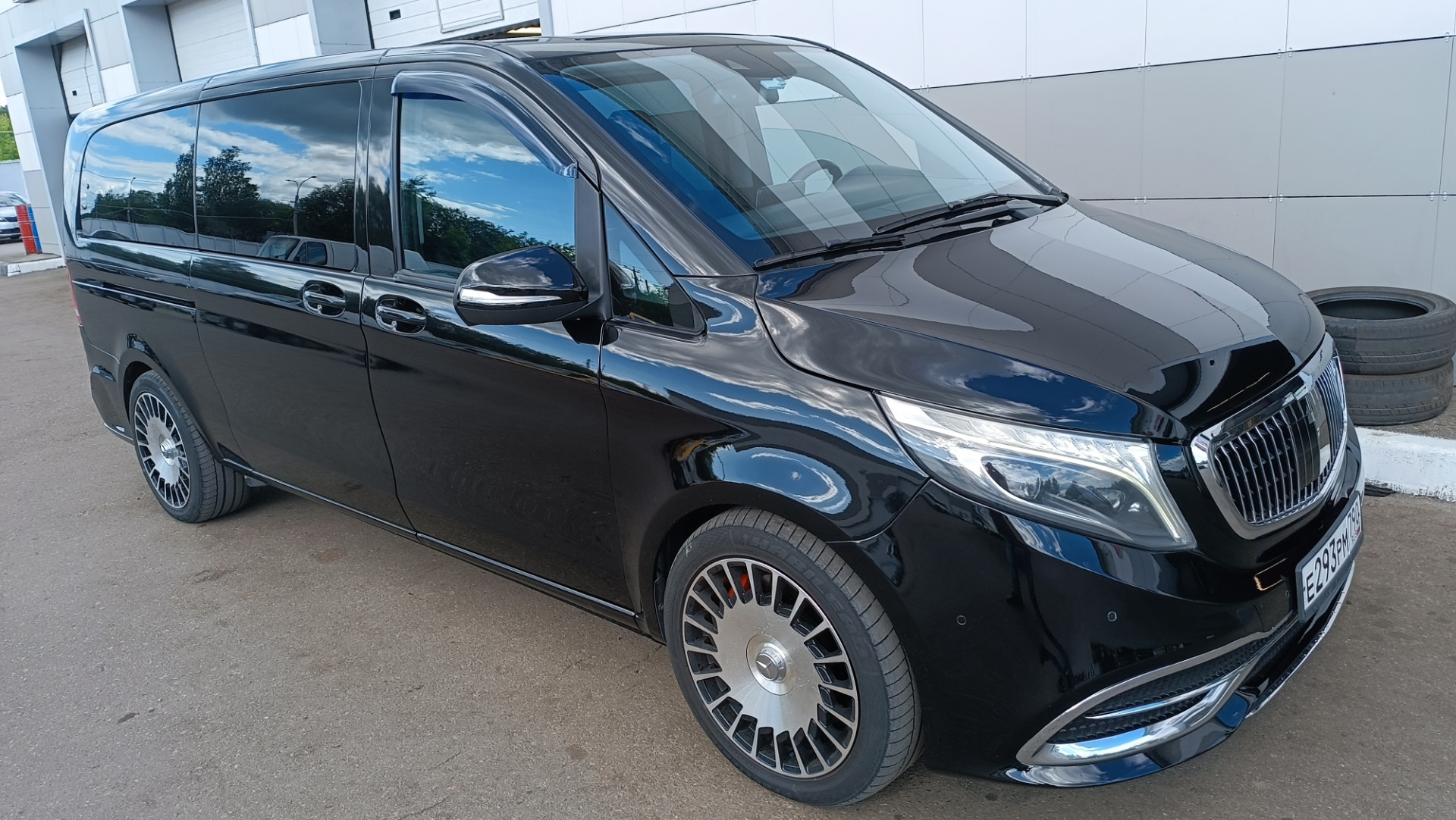 Покраска по пояс. — Mercedes-Benz V-Class (W447), 2,1 л, 2015 года ...