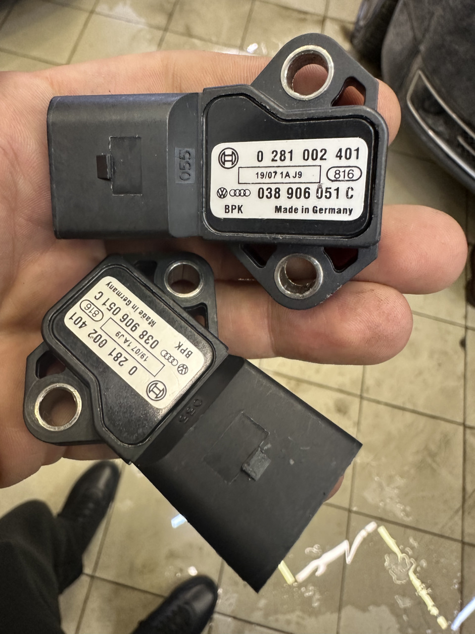 038906051C Датчик давления воздуха / AUDI, SEAT, SKODA, VW 99~ VAG ...