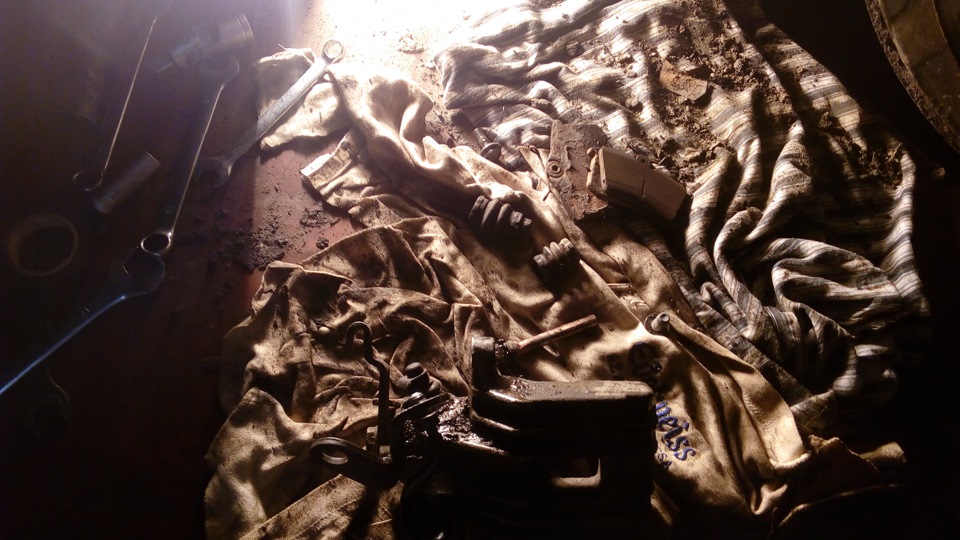 Задние суппорта, тросы ручника, тормозные шланги. — Skoda Octavia A5 ...