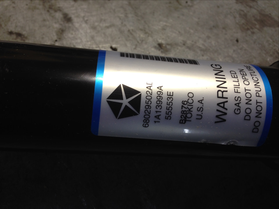 Замена передних амортизаторов WK2 — Jeep Grand Cherokee (WK2), 3,6 л ...