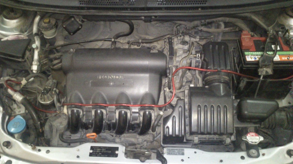 помыл двигатель. — Honda Fit (1G), 1,3 л, 2004 года | мойка | DRIVE2