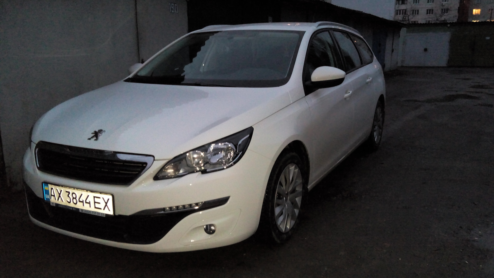 А может так? — Peugeot 308 SW (2G), 1,6 л, 2017 года | стайлинг | DRIVE2