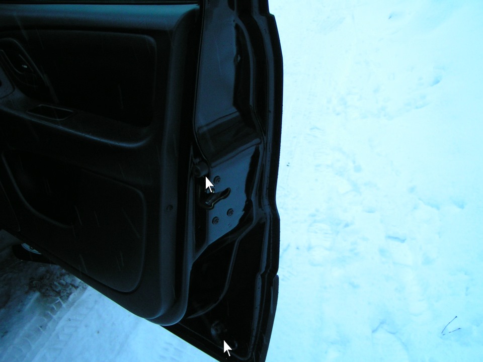 Демпферы дверей. — Ford Maverick II, 2 л, 2003 года | запчасти | DRIVE2