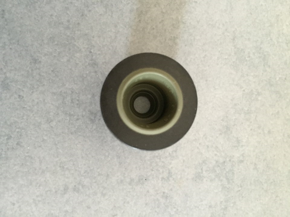 Маслосъемные колпачки — Ford Fusion, 2006 года | запчасти | DRIVE2