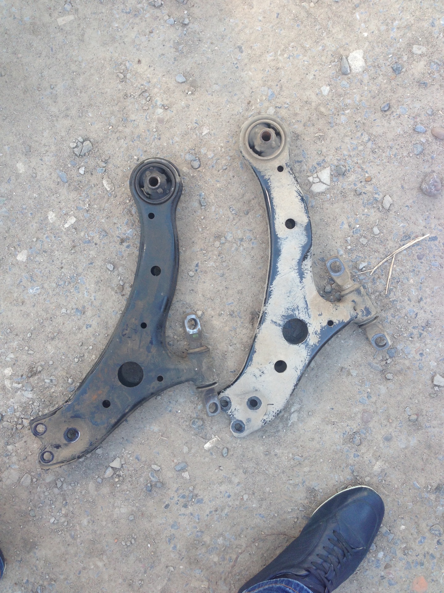 временная запись, Продам Рычаги 4806833070 и 4806933070 левый, правый Б ...