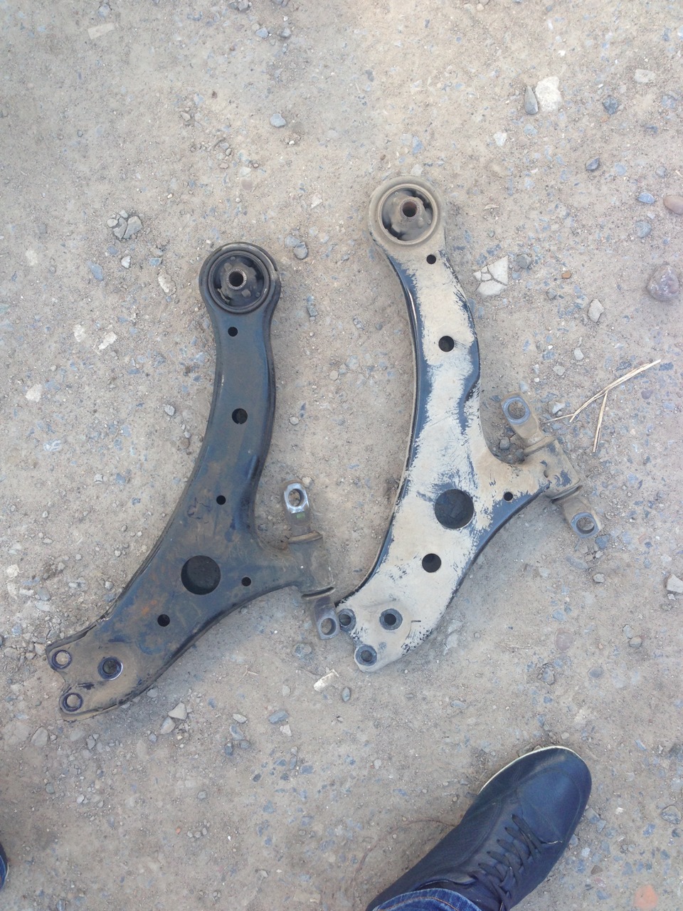временная запись, Продам Рычаги 4806833070 и 4806933070 левый, правый Б ...