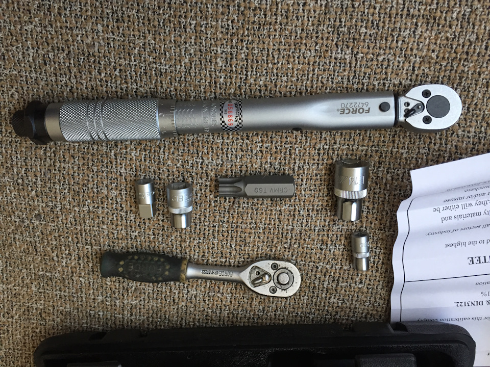 Замена прокладки теплообменника и масляного стакана — BMW 5 series (E60 ...