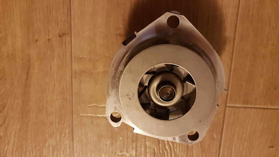 Новая помпа, смена бачка GM и антифриза. — Opel Vectra C, 1,9 л, 2006 ...