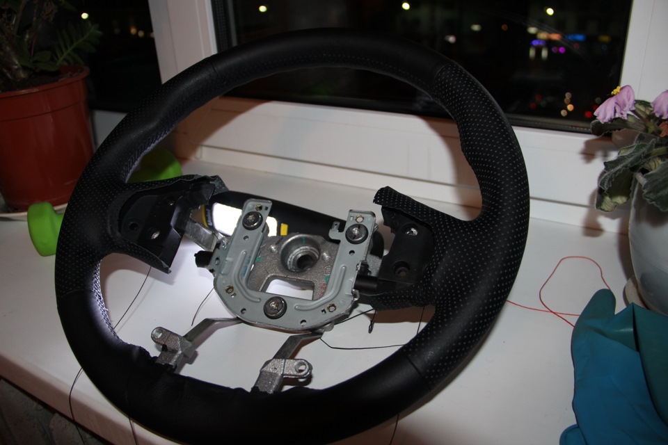 Оплетка на руль "Кожа рулит" — KIA Rio (3G), 1,4 л, 2013 года ...