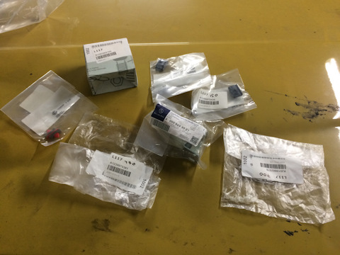 A0008693021 ВОДЯНОЙ НАСОС, СИСТЕМА ОЧИСТКИ ОКОН Mercedes | Запчасти на ...