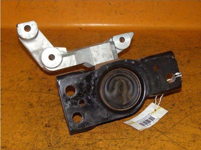 Гидроопоры / подушки двигателя и КПП — Nissan Tiida (1G), 1,6 л, 2008 ...