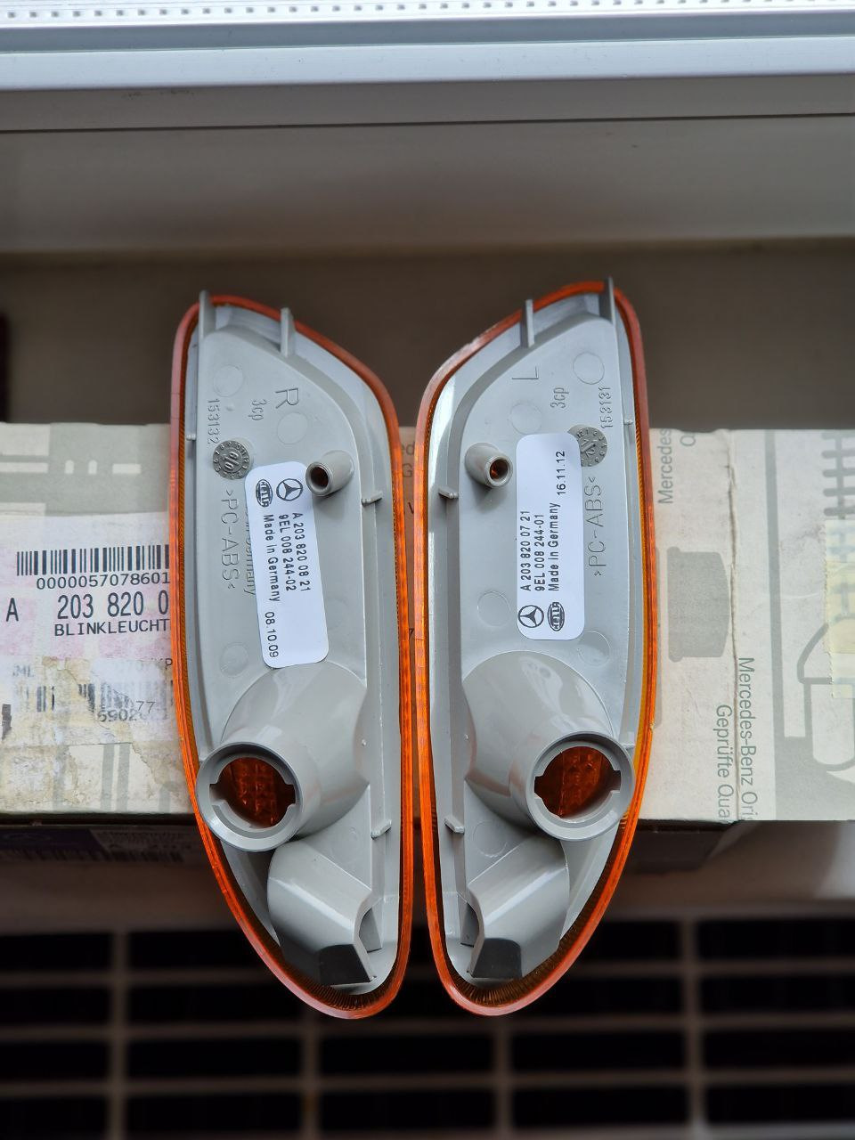 A2038200821 Поворотник Mercedes | Запчасти на DRIVE2