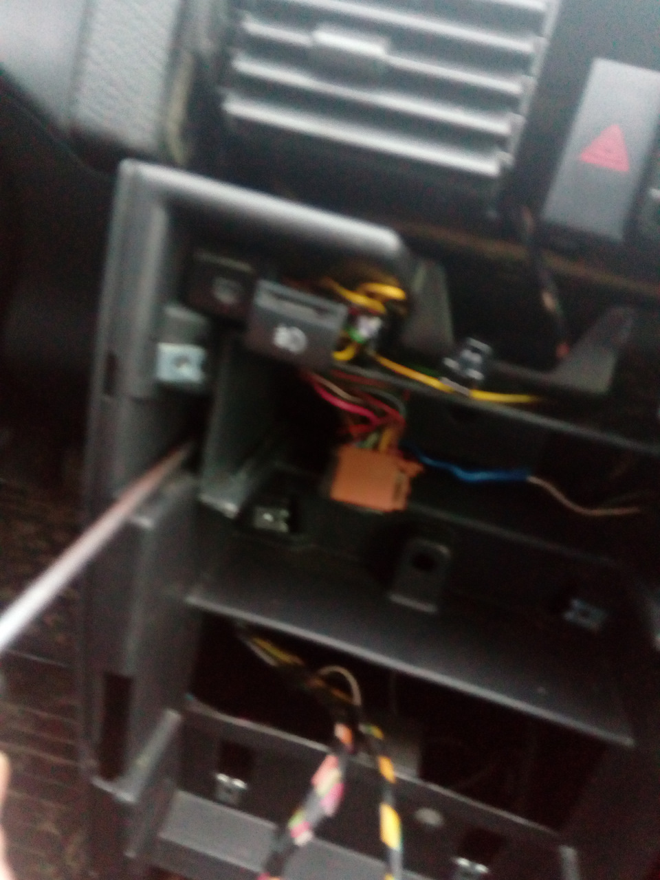 Установка китайской 2 дин магнитолы с али — Lada Приора седан, 1,6 л ...