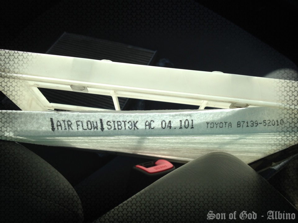 Заменил салонный фильтр — Toyota Corolla (120), 1,5 л, 2005 года ...