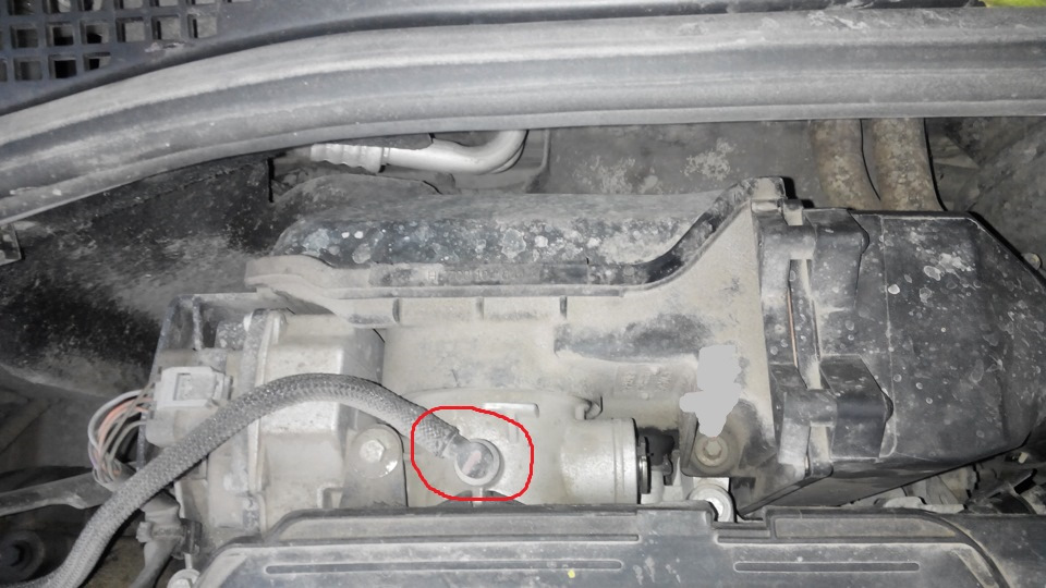 Прокладка дроссельной заслонки — Renault Duster (1G), 2 л, 2012 года ...