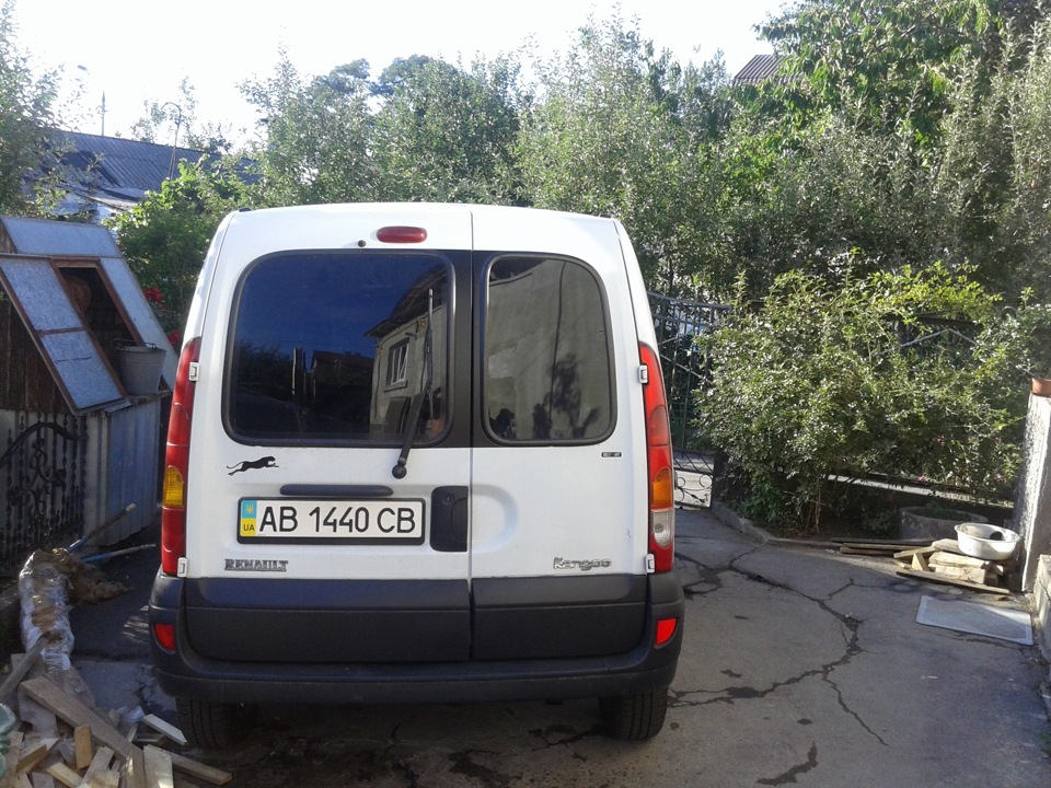 Задние двери. — Renault Kangoo (1G), 1,5 л, 2005 года | стайлинг | DRIVE2