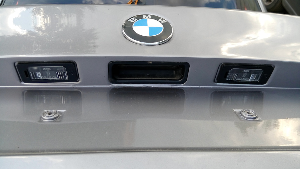 Фонарики подсветки номера (оригинал) — BMW 5 series (E39), 2,5 л, 1997 ...