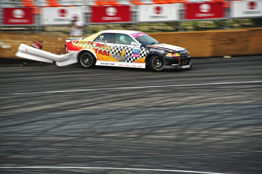 1) Пред История нашего JZX100 Chaser / Mark II То есть его кузова ...