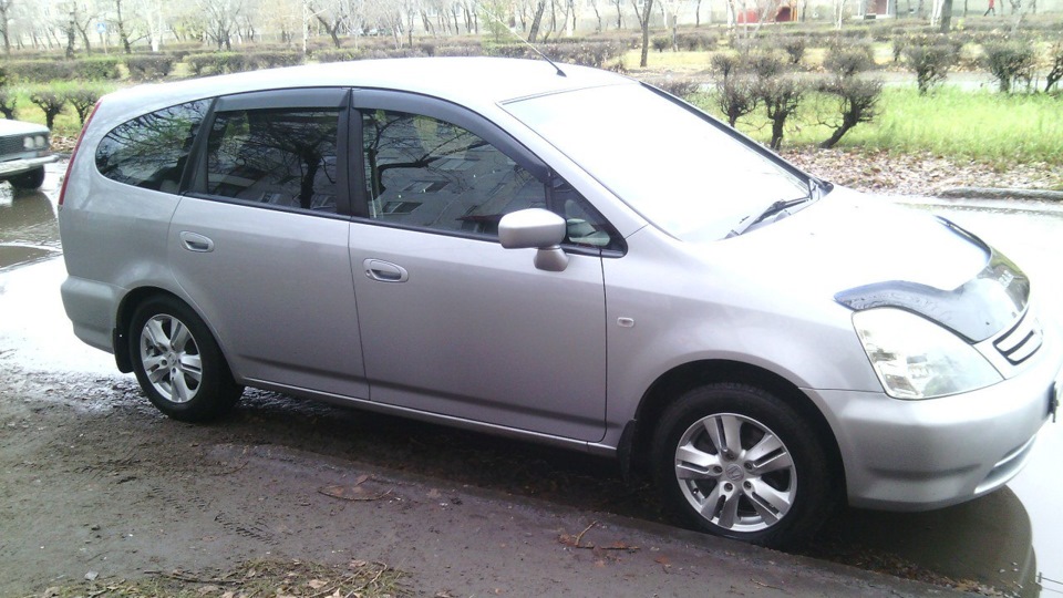 Honda Stream (RN) бензиновый 2002 | на DRIVE2