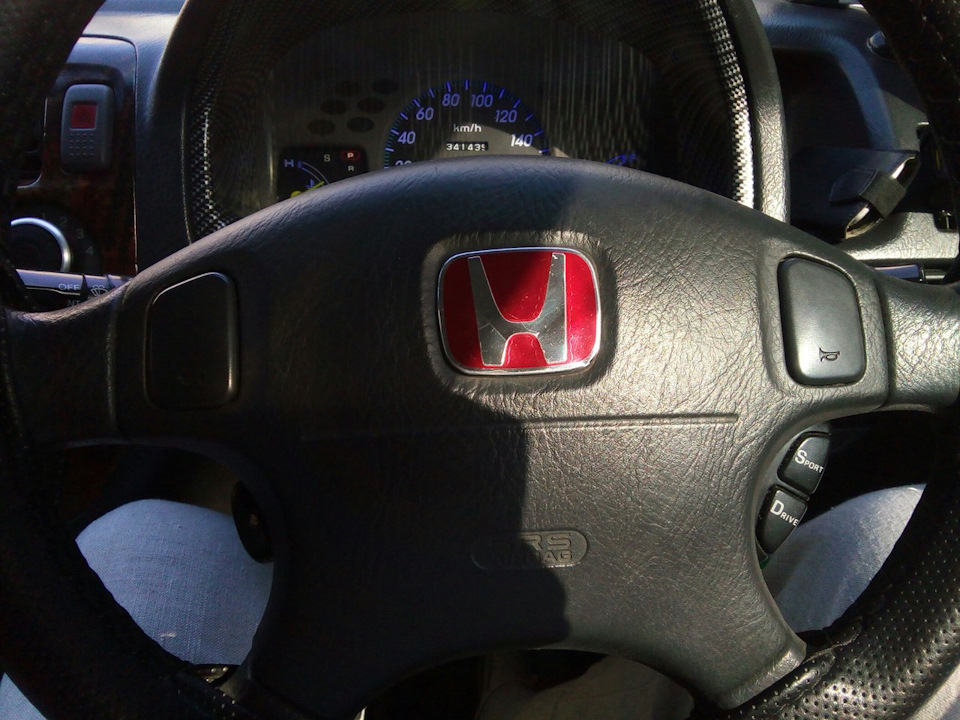 Шильд Хонда в руль. — Honda Capa, 1,5 л, 1998 года | тюнинг | DRIVE2