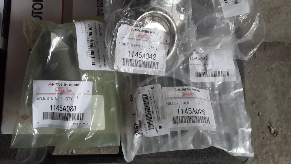 Комплект для замены ремня ГРМ. — Mitsubishi Outlander XL, 3 л, 2008 ...