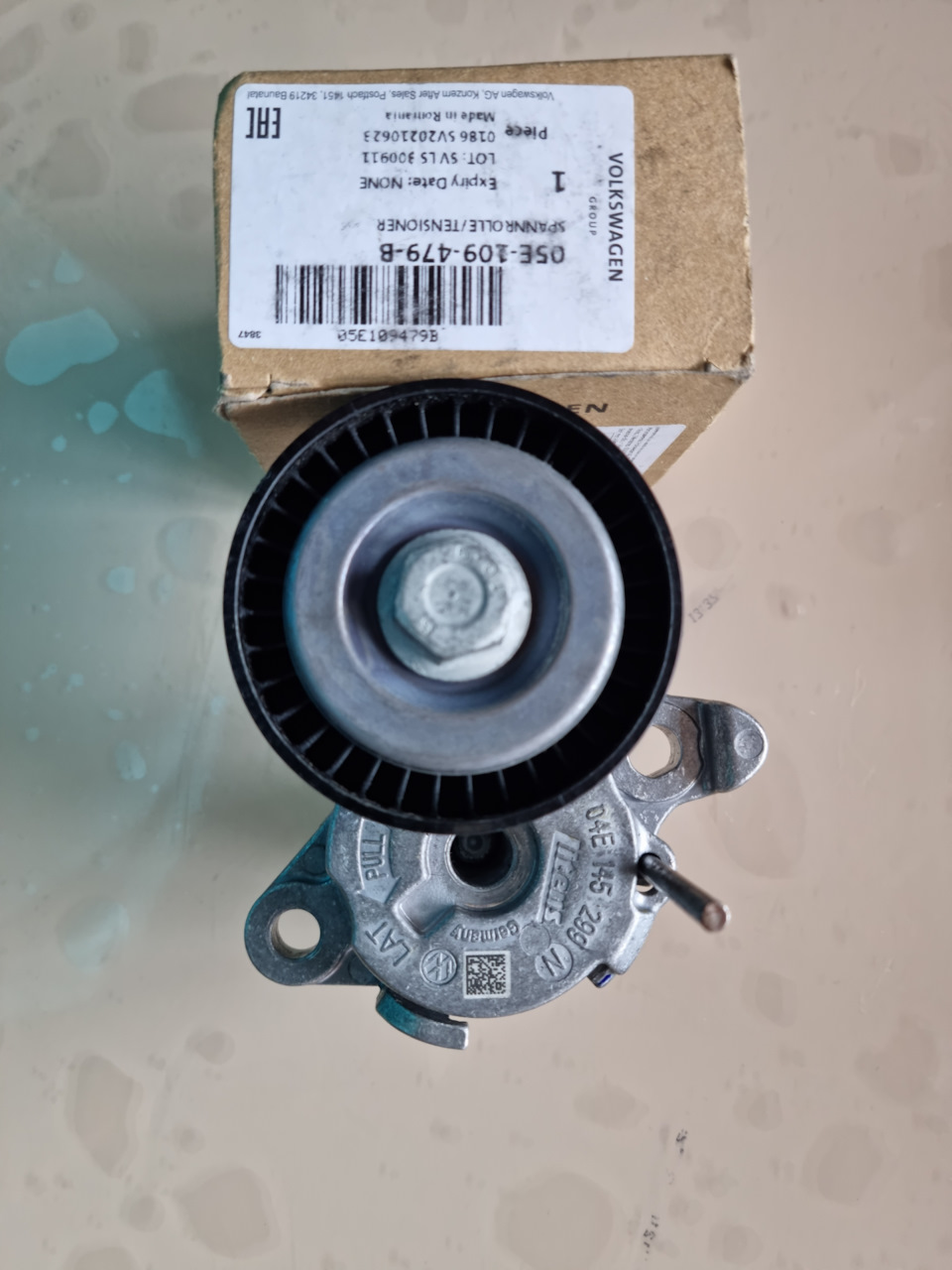 05E109479B Ролик натяжной ремня грм VAG | Запчасти на DRIVE2