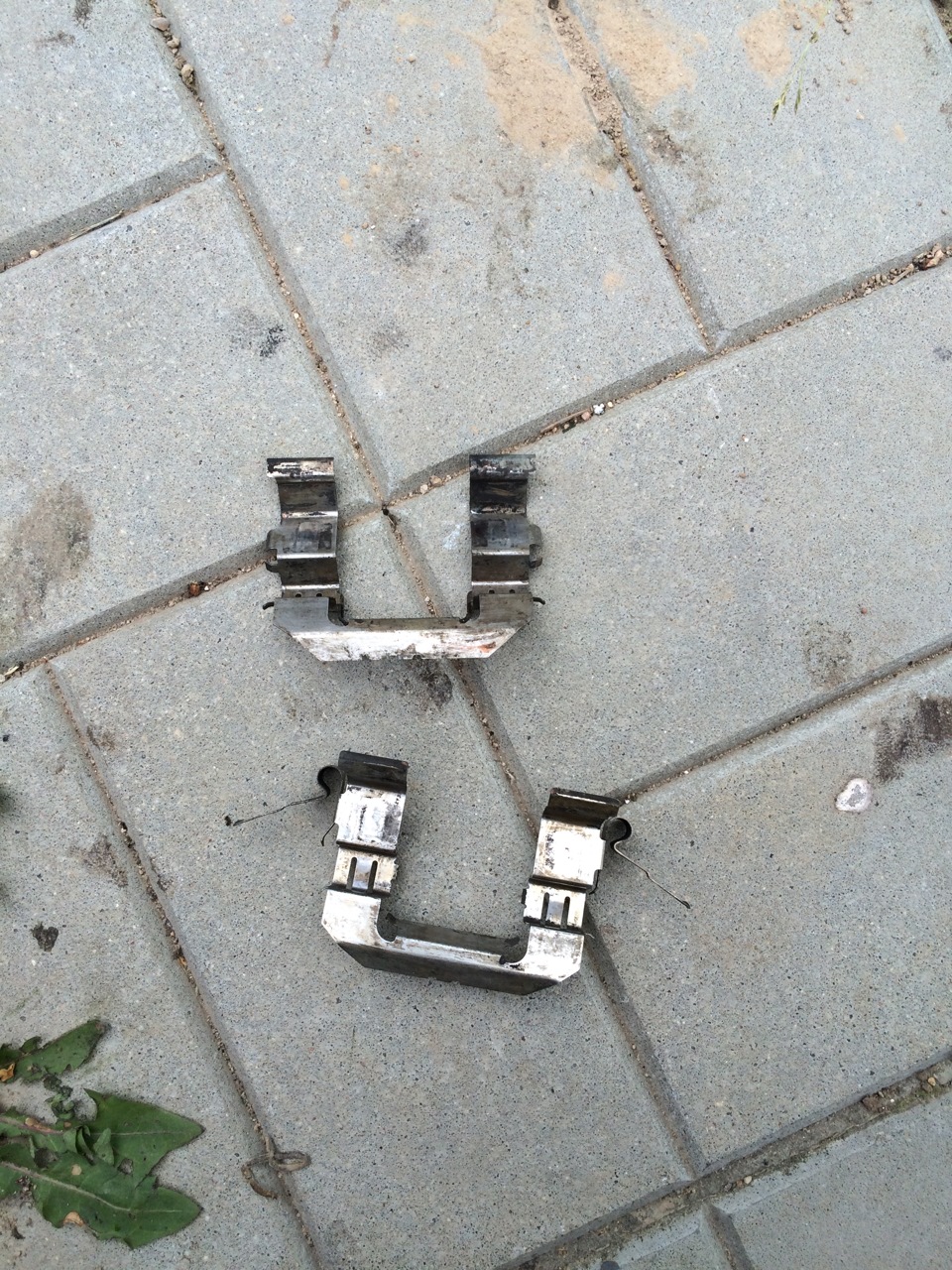 Приводим в порядок передние тормоза — Renault Koleos (1G), 2,5 л, 2013 ...