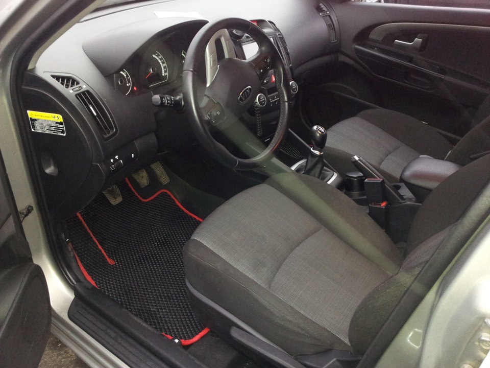 Передние ковры EVA-DRIVE — KIA Ceed SW (1G), 1,6 л, 2011 года | аксессуары | DRIVE2