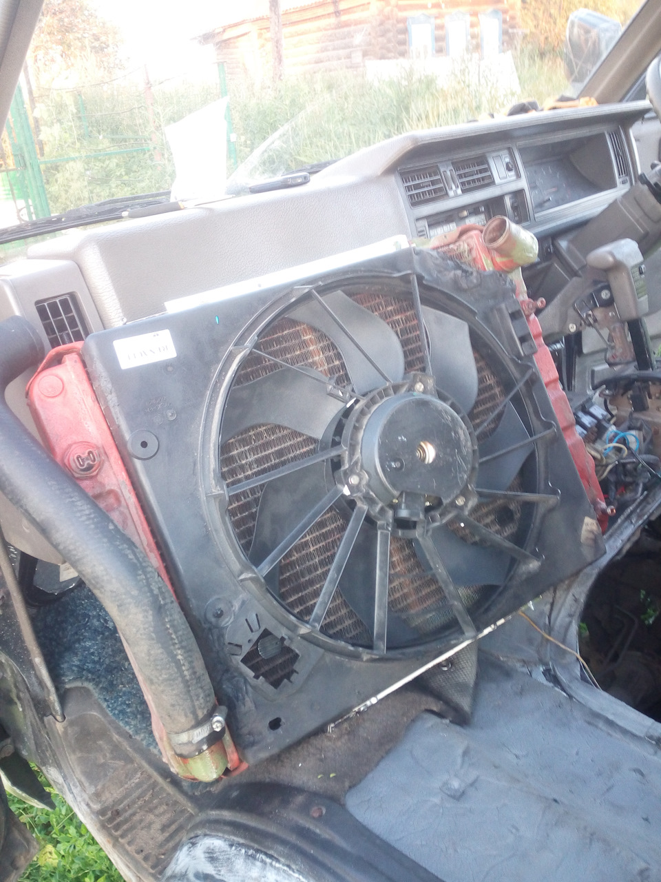 Радиатор акпп и новый эл. вентилятор. — Nissan Largo, 2,7 л, 1992 года ...